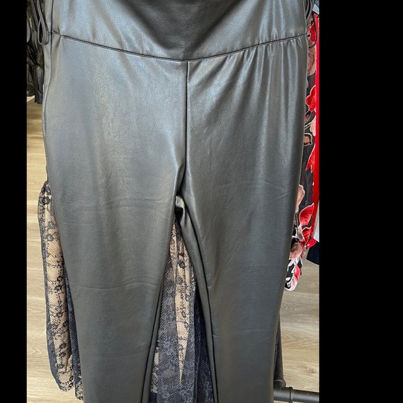 Elan | Pants & Jumpsuits | Nwt Elan Black Faux Leather Leggings M ...